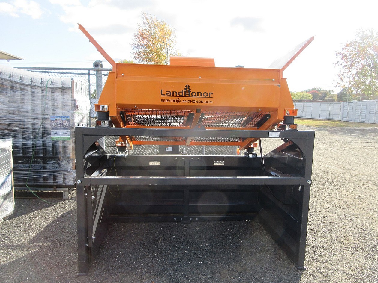 2024 LANDHONOR US70 ELECTRIC BOX SCREENER
