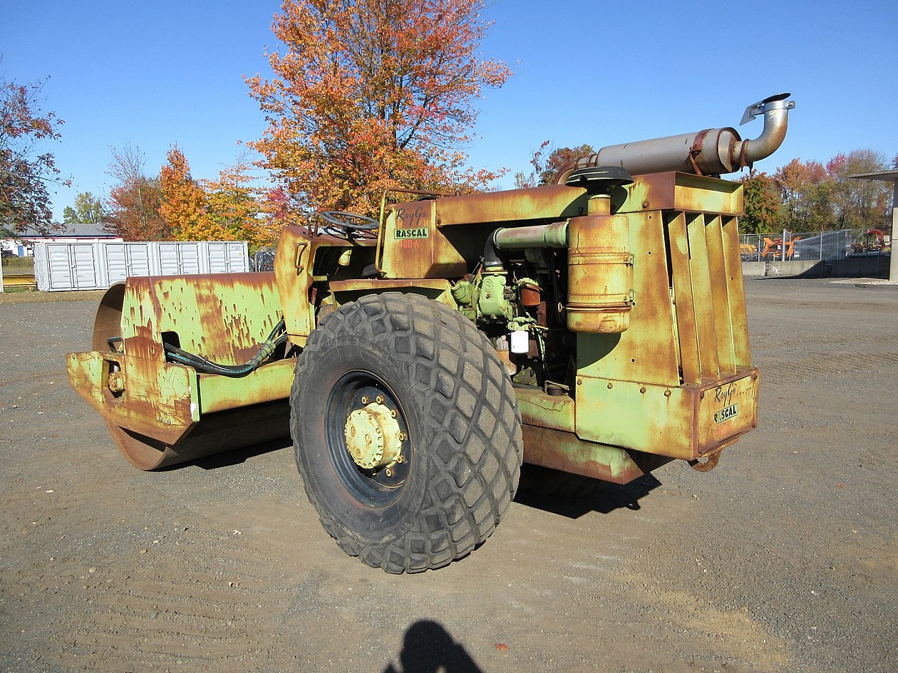 RAYGO RASCAL 400-A SMOOTH DRUM VIBRATORY ROLLER
