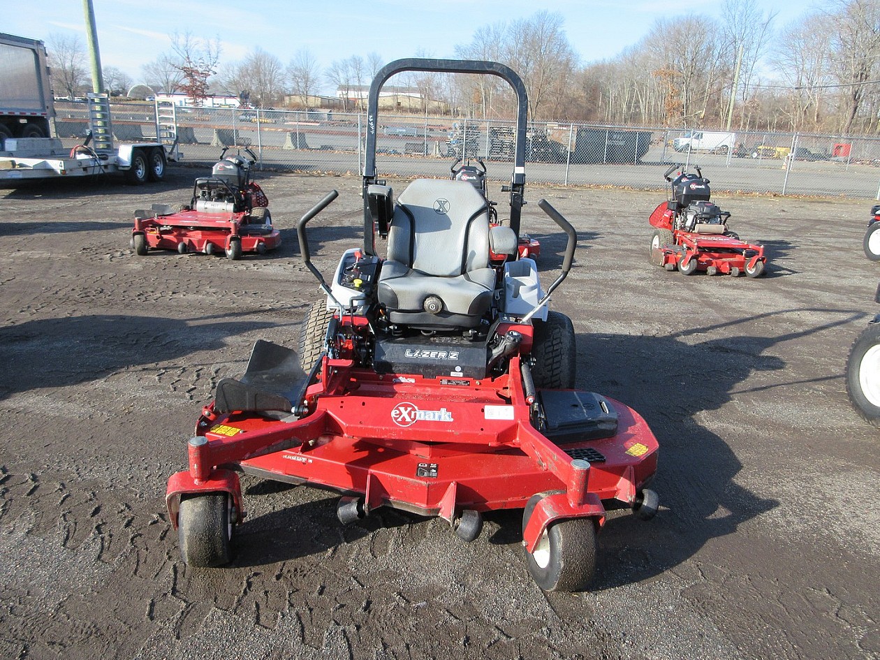 EXMARK LAZER Z ZERO TURN MOWER