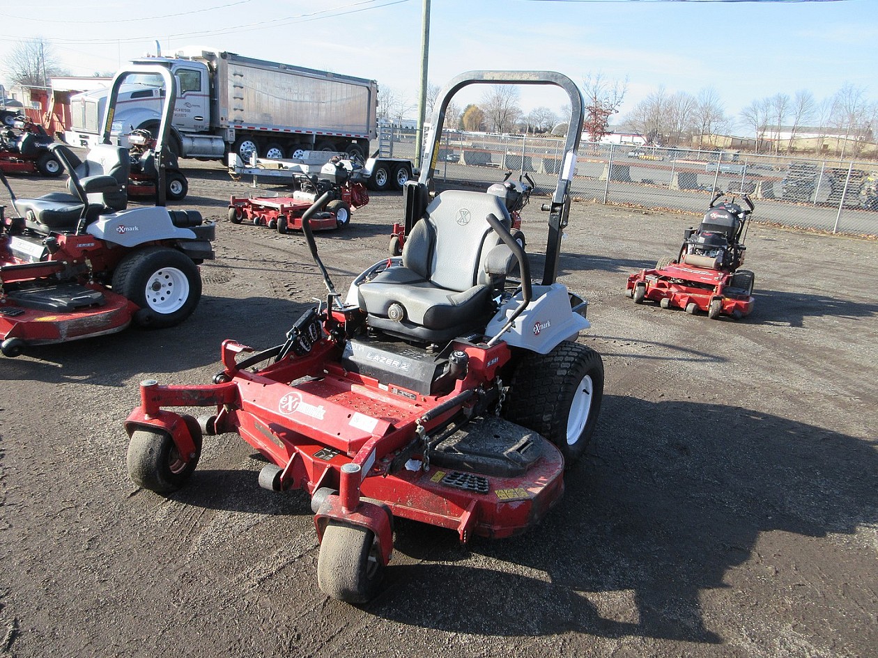EXMARK LAZER Z ZERO TURN MOWER
