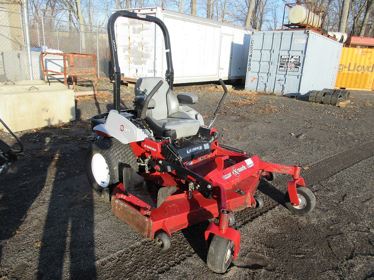 EXMARK LAZER Z ZERO TURN MOWER