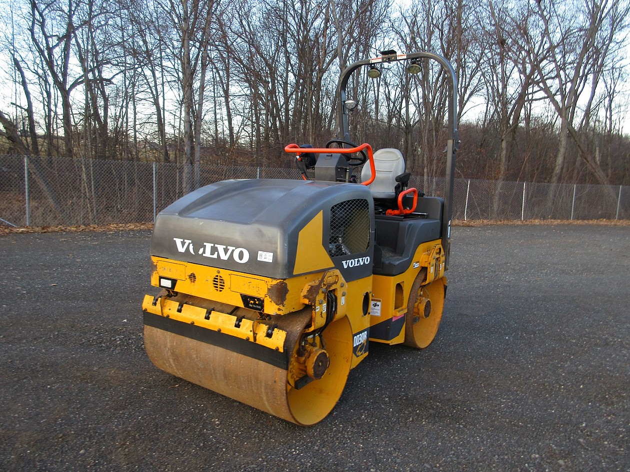 2018 VOLVO DD30B DOUBLE DRUM VIBRATORY ROLLER