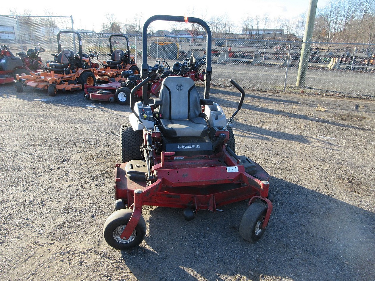 EXMARK LAZER Z ZERO TURN MOWER