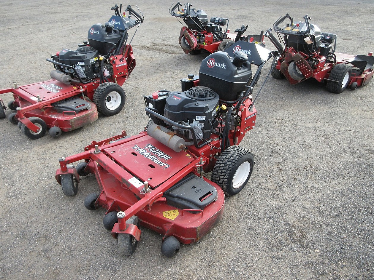 EXMARK TURF TRACER WALK BEHIND MOWER