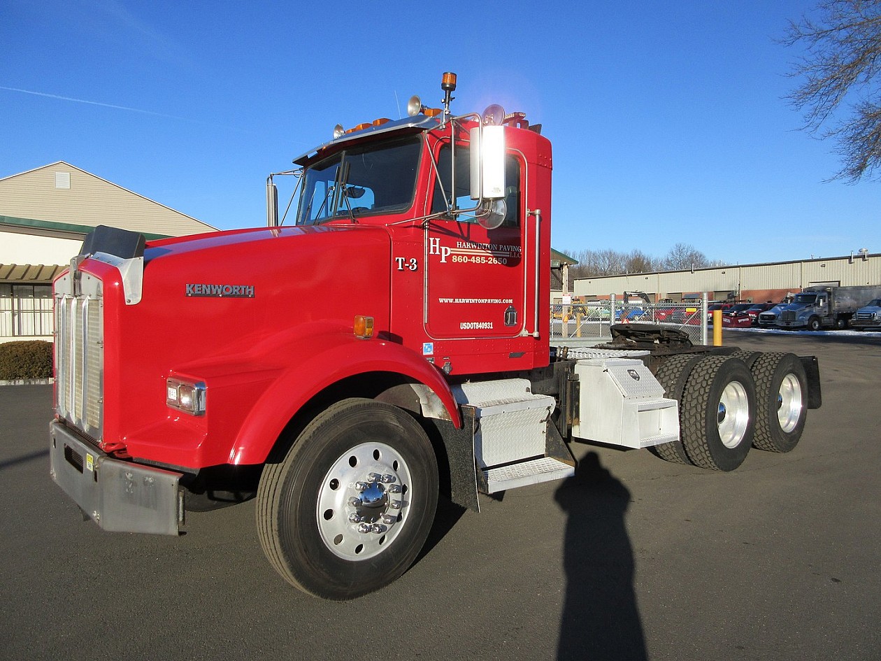 2000 KENWORTH T800 T/A TRACTOR