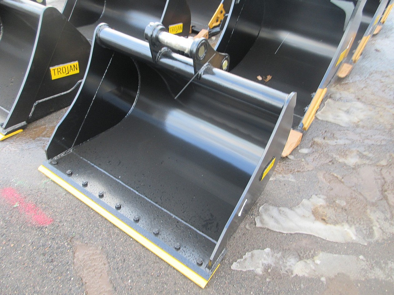 TROJAN 42" BUCKET WITH BOCE