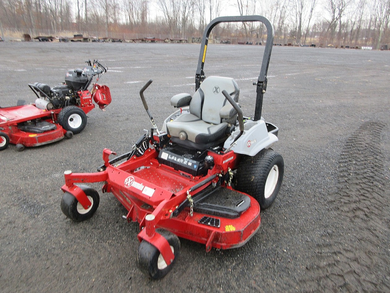 EXMARK LAZER Z ZERO TURN MOWER