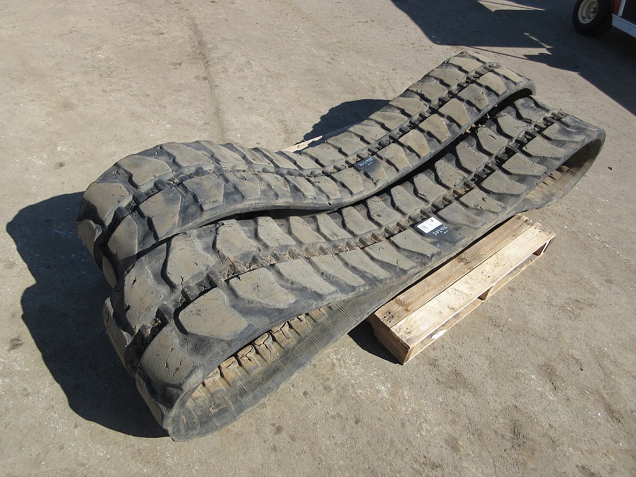 (2) BOBCAT RUBBER MINI EXCAVATOR TRACKS