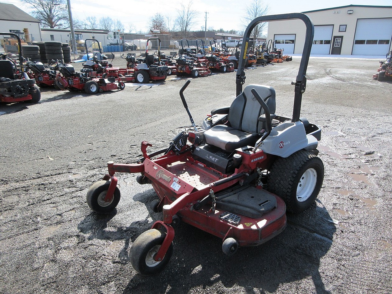 EXMARK LAZER Z ZERO TURN MOWER
