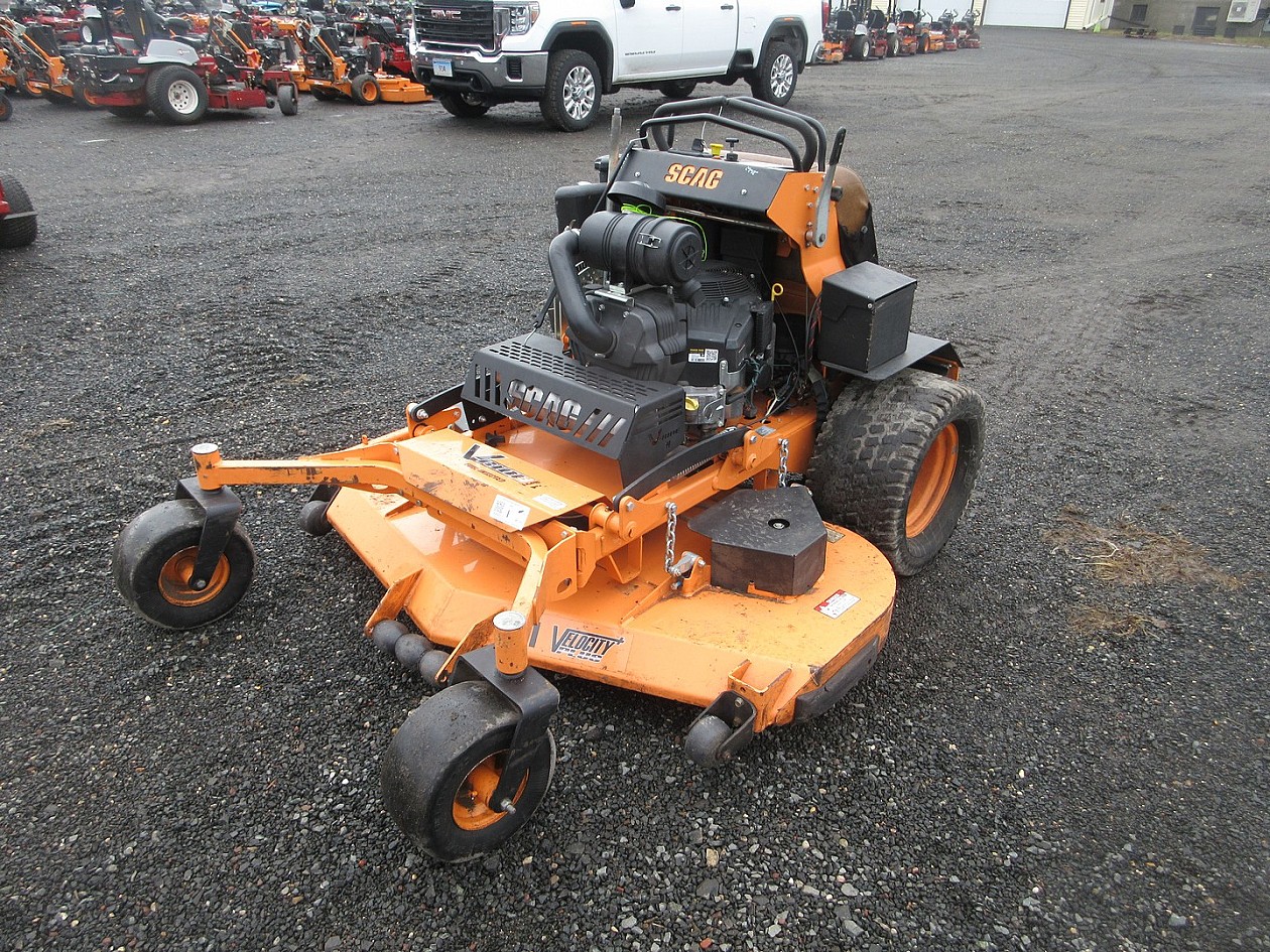 SCAG V-RIDE II STANDER MOWER