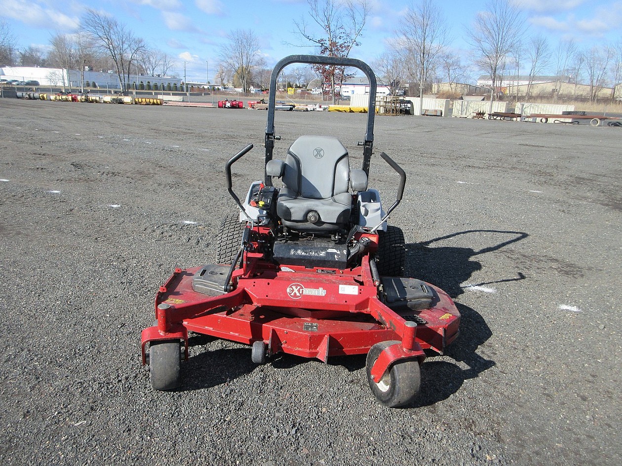 EXMARK LAZER Z ZERO TURN MOWER