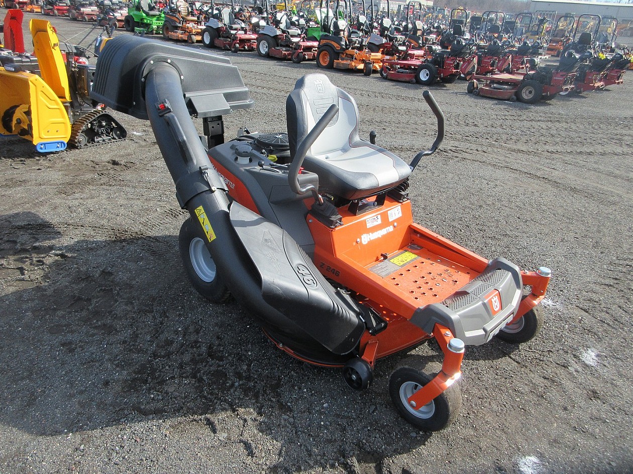 HUSQVARNA Z246 ZERO TURN MOWER