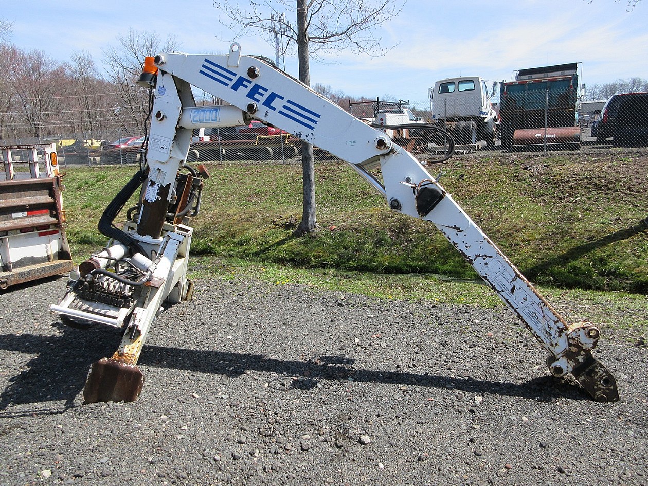 FEC 2000 Knuckleboom Crane