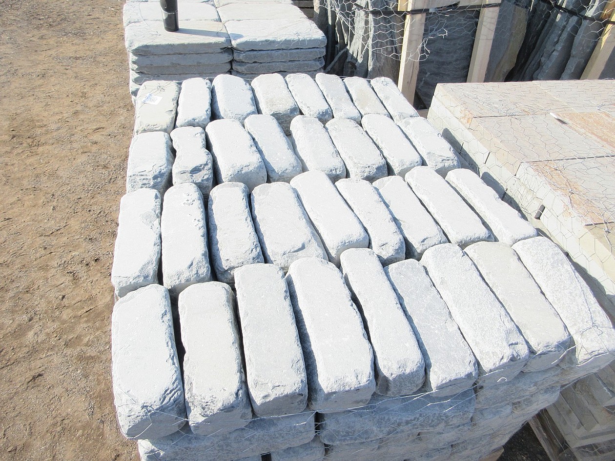 TUMBLED BELGIUM BLUESTONE BLOCKS