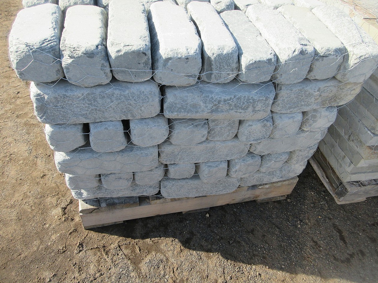 TUMBLED BELGIUM BLUESTONE BLOCKS