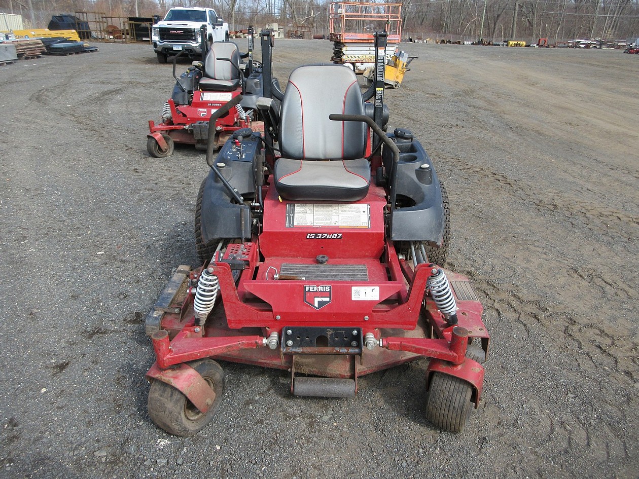 FERRIS IS3000Z ZERO TURN MOWER