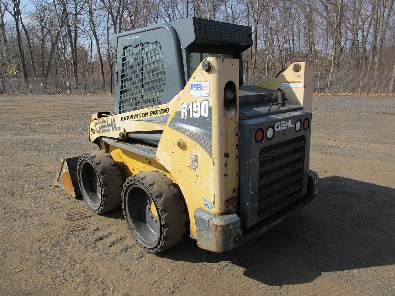2014 GEHL R190 SKID STEER