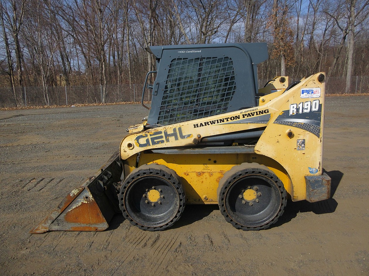 2014 GEHL R190 SKID STEER