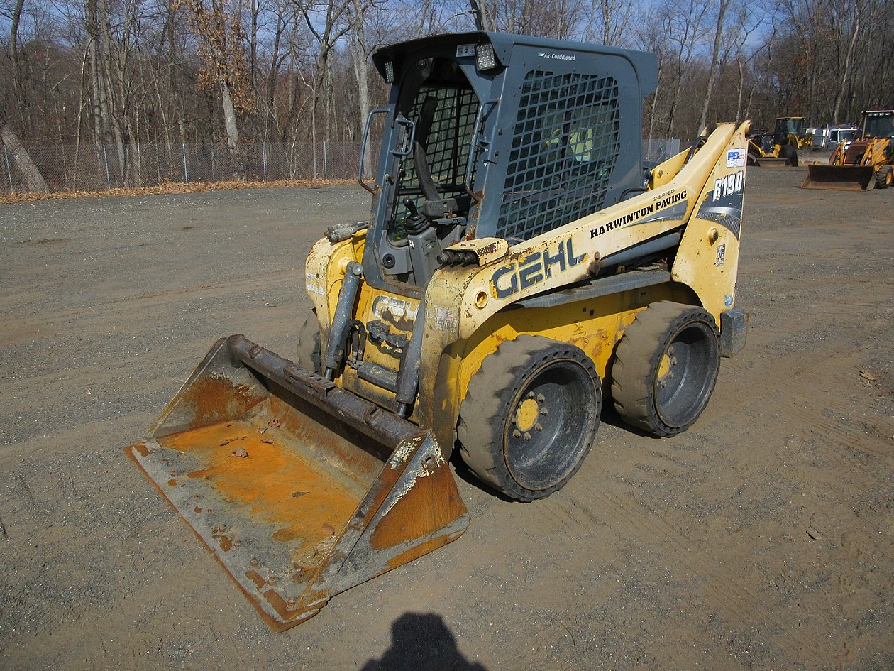 2014 GEHL R190 SKID STEER