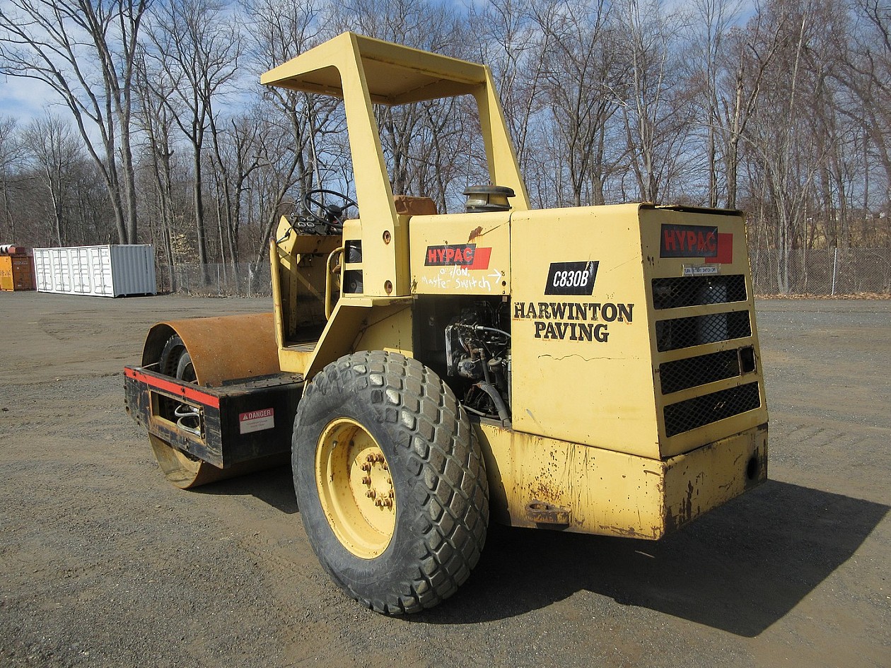 1990 HYPAC C830B SMOOTH DRUM VIBRATORY ROLLER