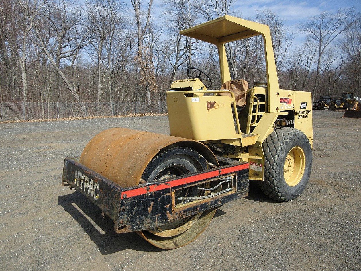 1990 HYPAC C830B SMOOTH DRUM VIBRATORY ROLLER