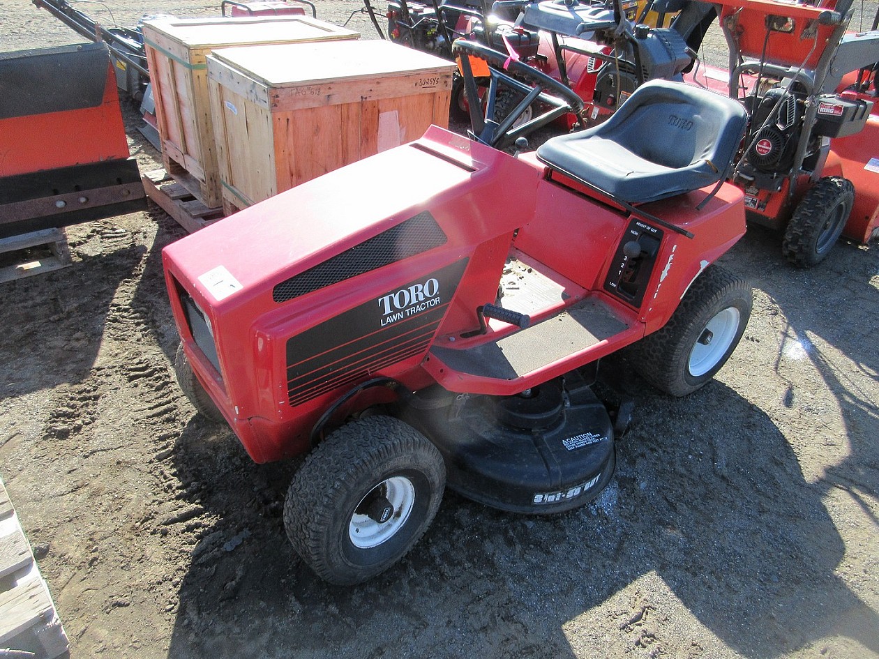 TORO RIDE ON GARDEN TRACTOR