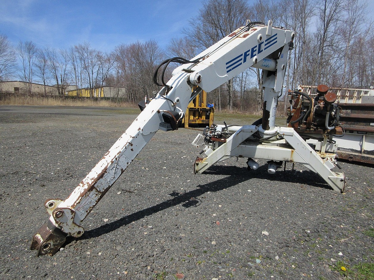 FEC 2000 Knuckleboom Crane