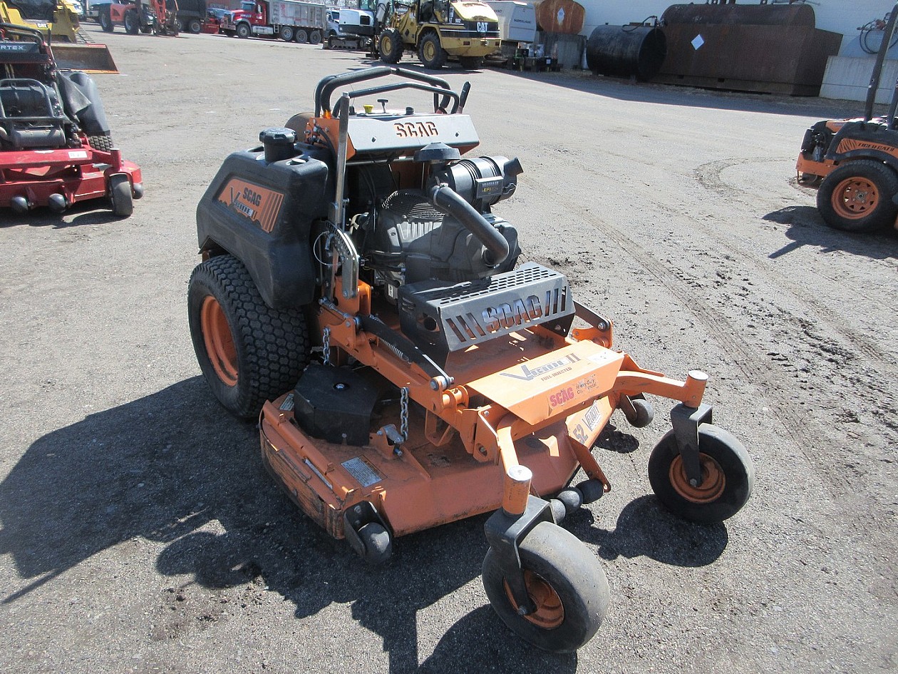 SCAG V-RIDE II STANDER MOWER