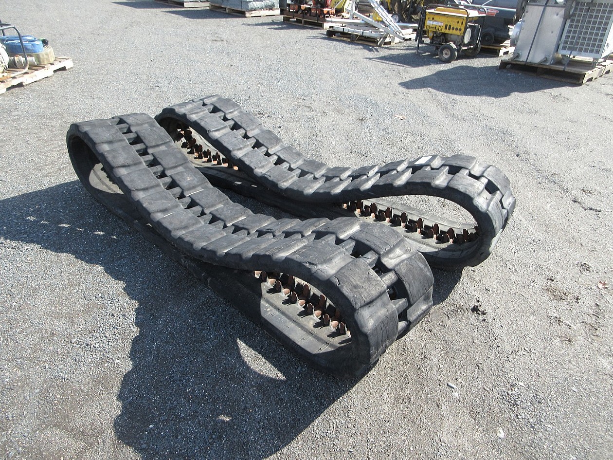 RUBBER SKID STEER TRACKS