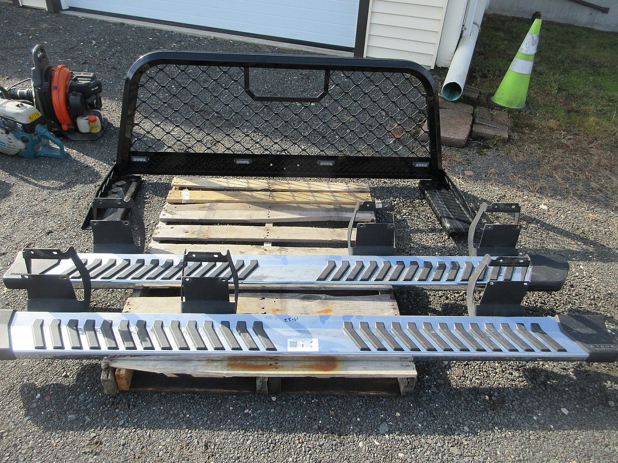 FORD PICKUP RUNNING BOARDS