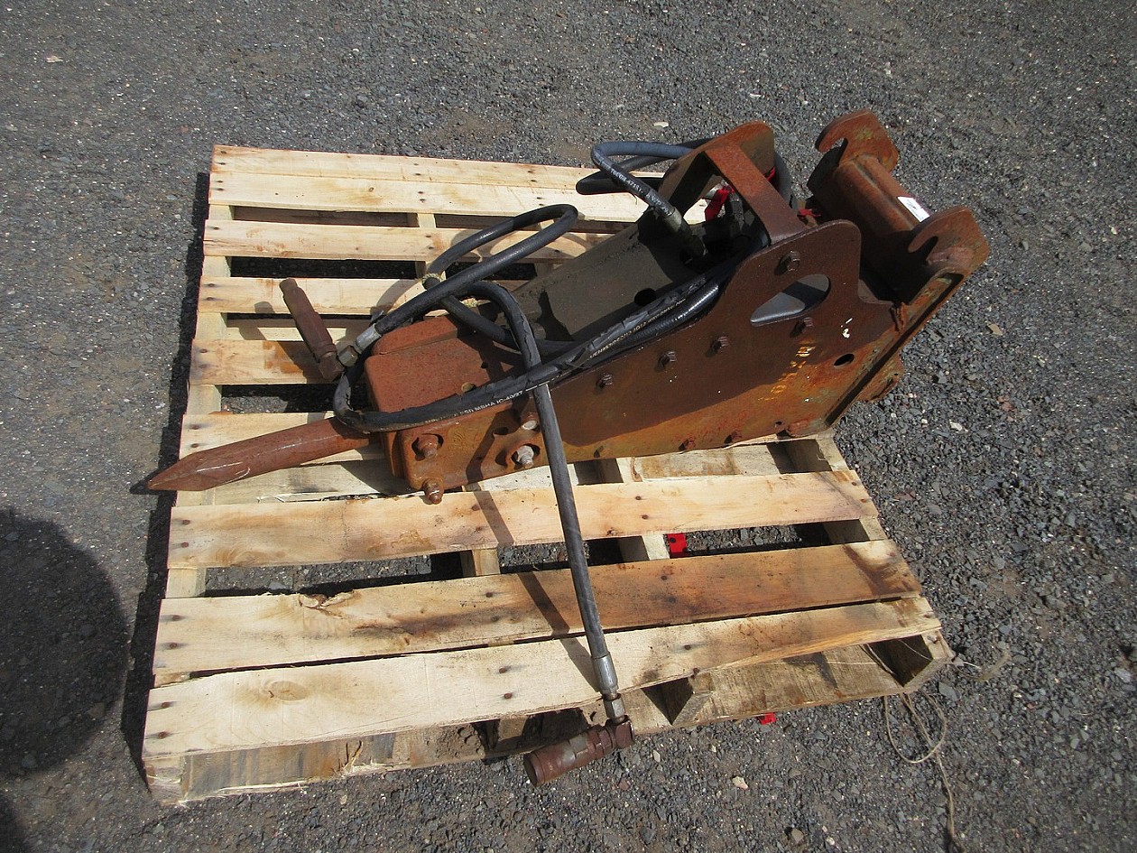 BOBCAT HYD BREAKER HAMMER
