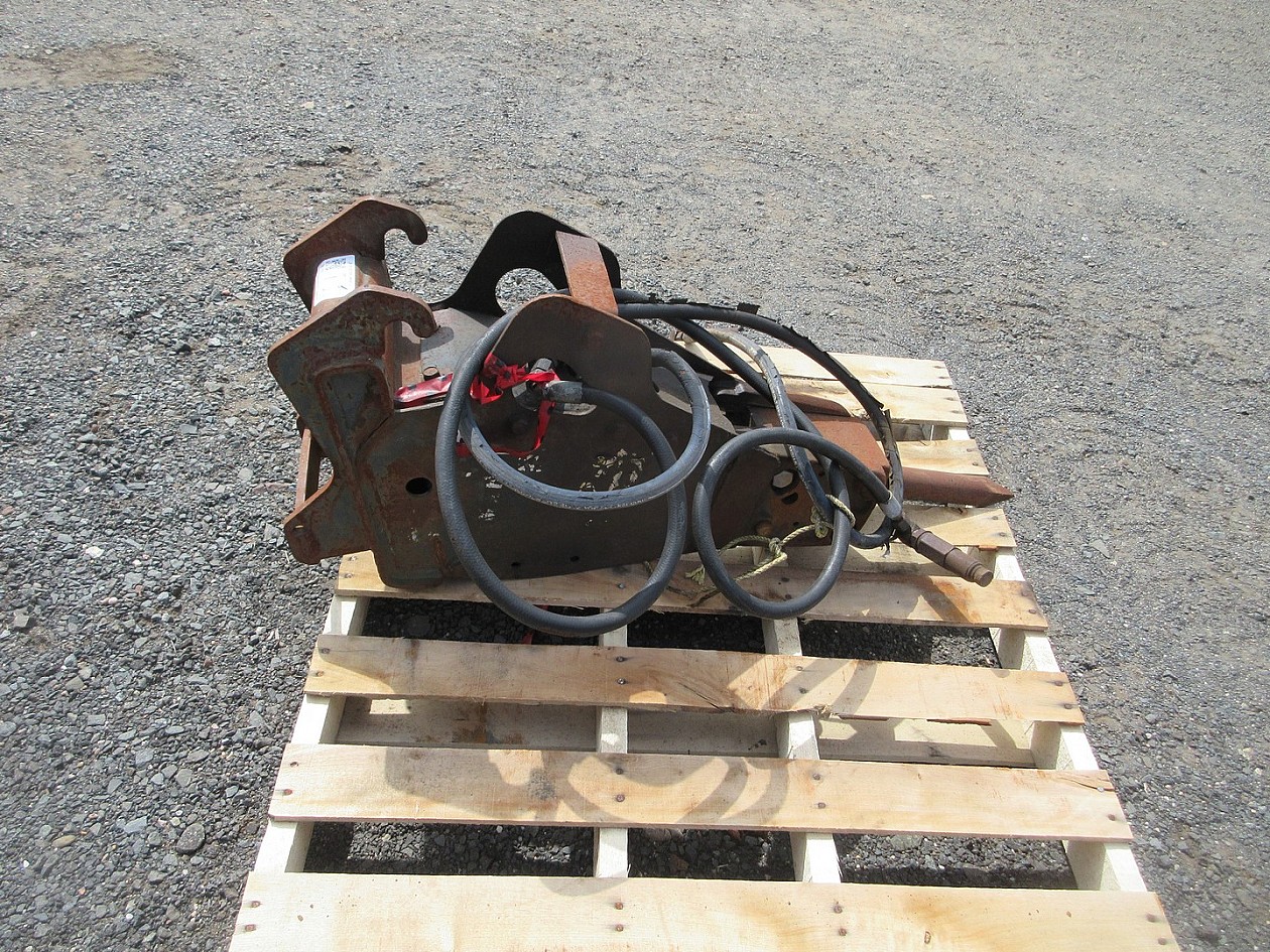 BOBCAT HYD BREAKER HAMMER