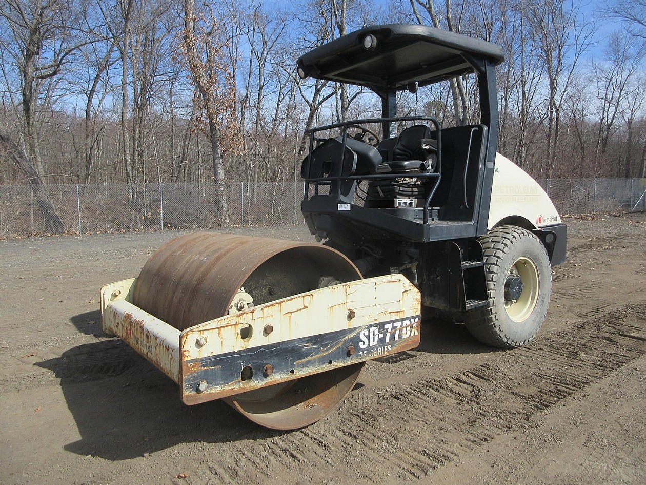 2004 INGERSOLL RAND SD-77DX TF SMOOTH DRUM VIBRATORY ROLLER