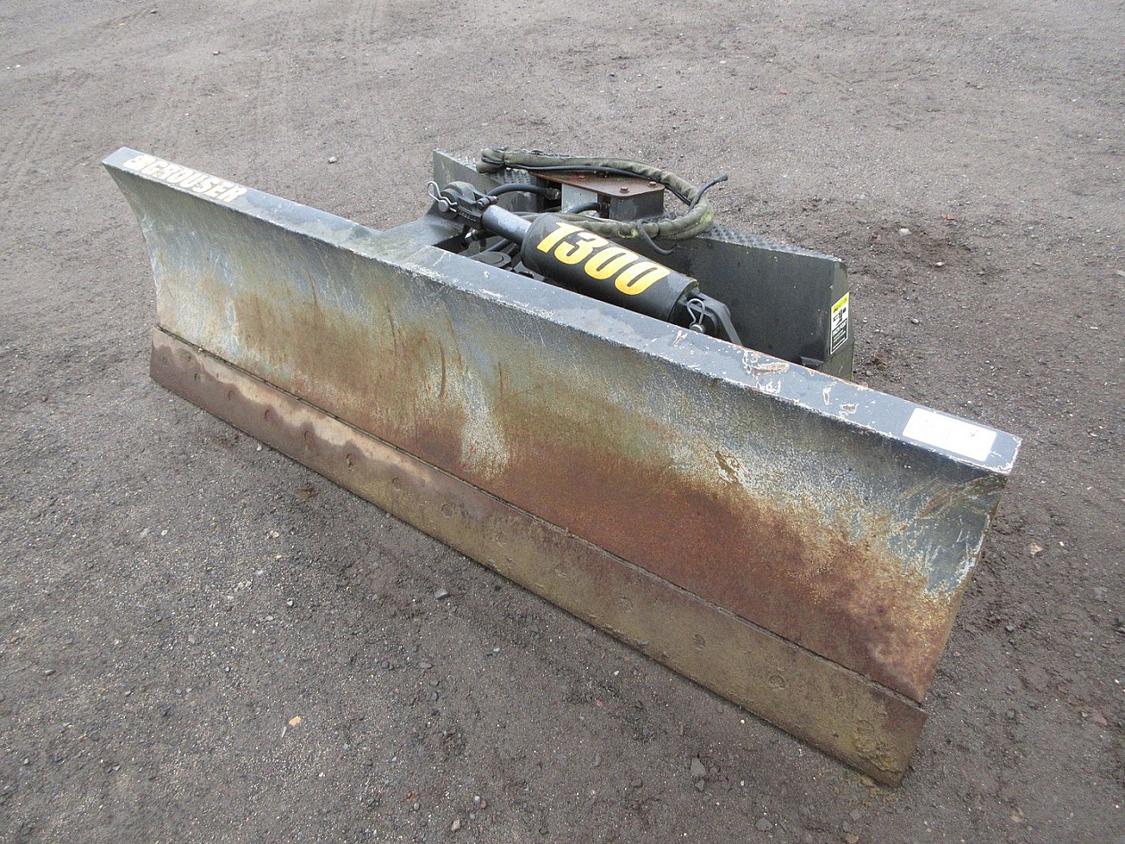 GROUSER 1300 84" DOZER BLADE WITH BOCE