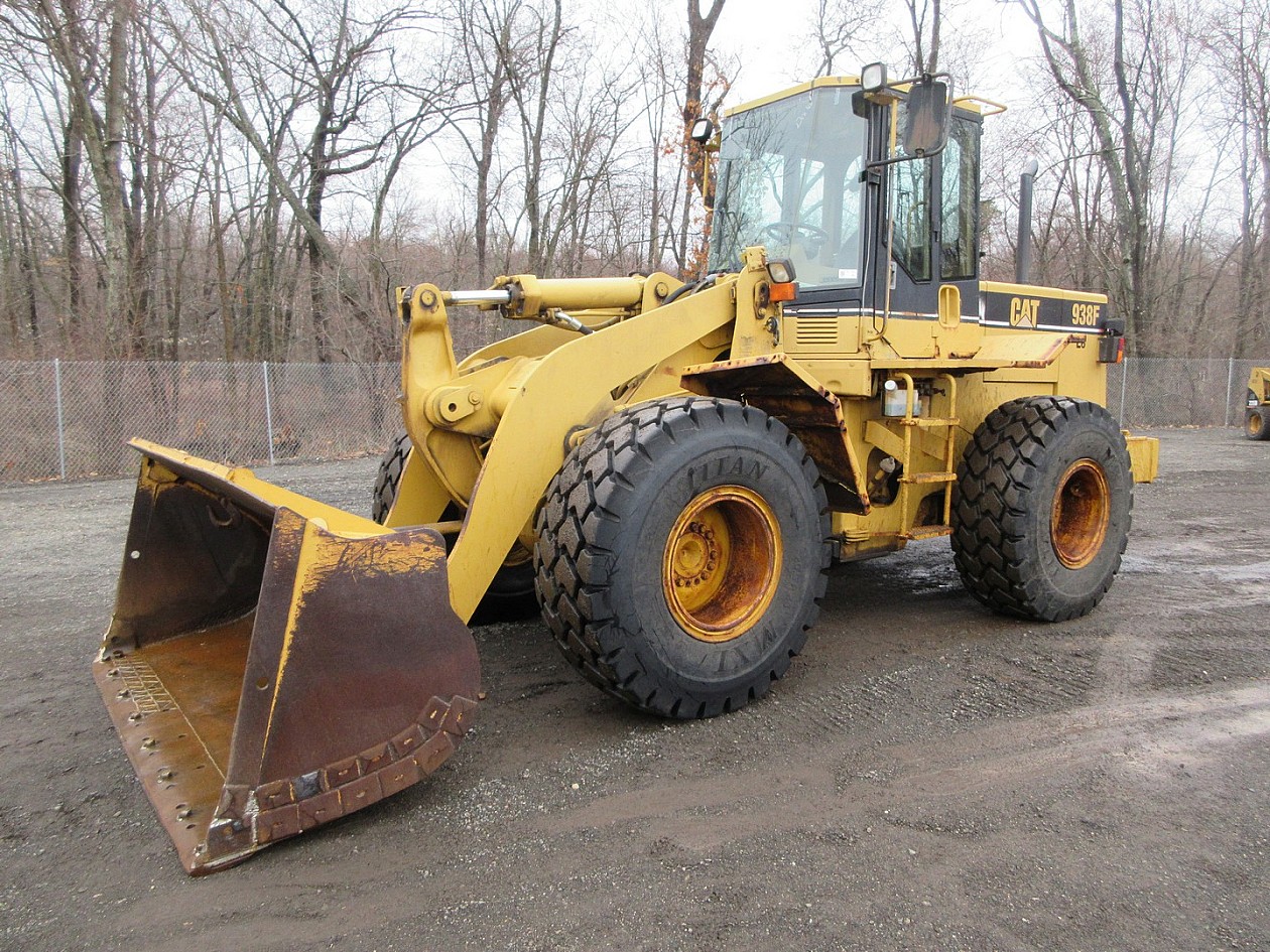 1994 CATERPILLAR 938F RUBBER TIRE WHEEL LOADER