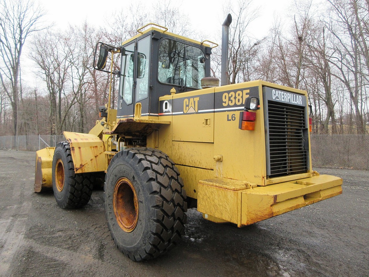 1994 CATERPILLAR 938F RUBBER TIRE WHEEL LOADER