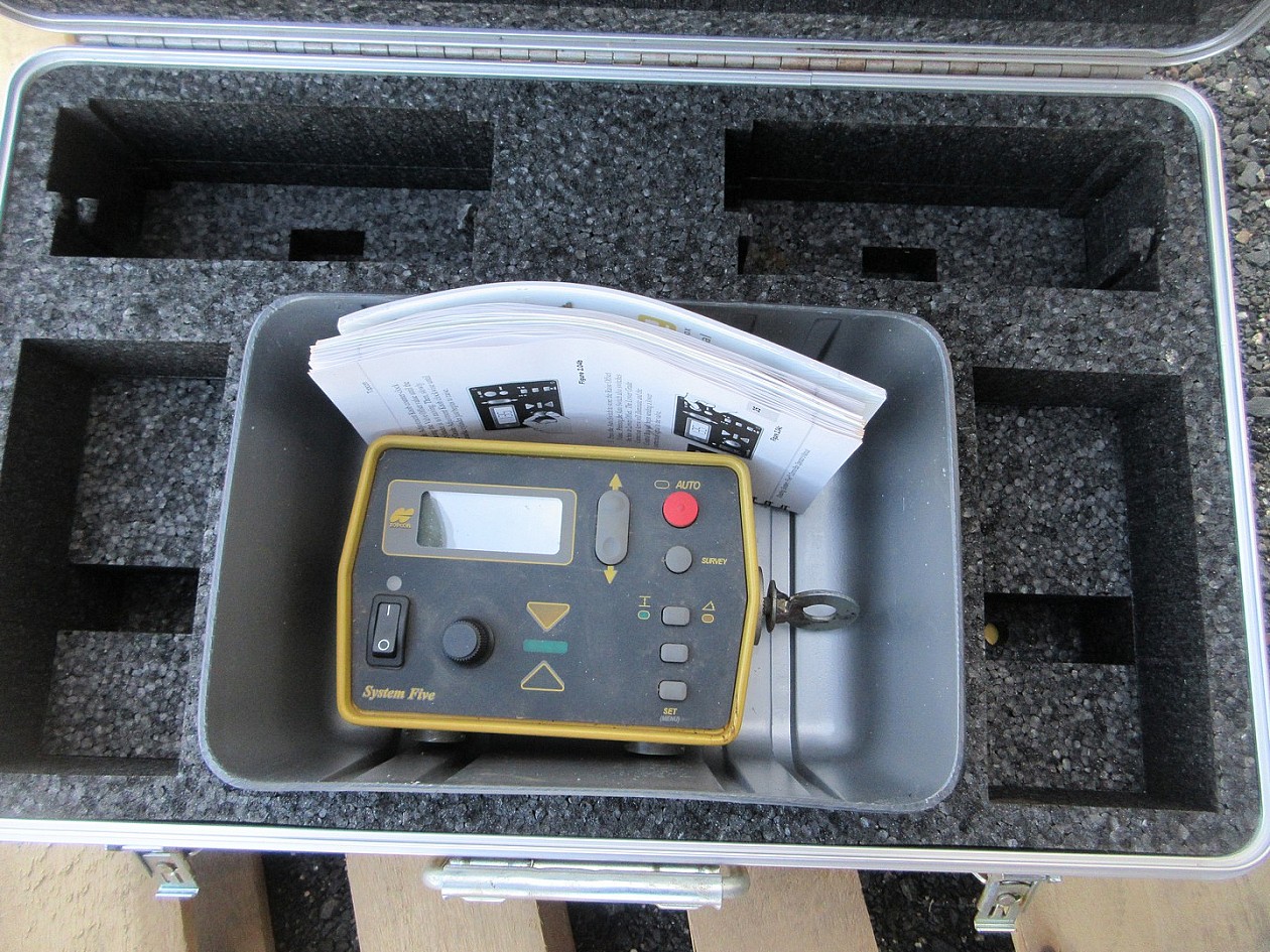 TOPCON SYSTEM FIVE GPS UNIT