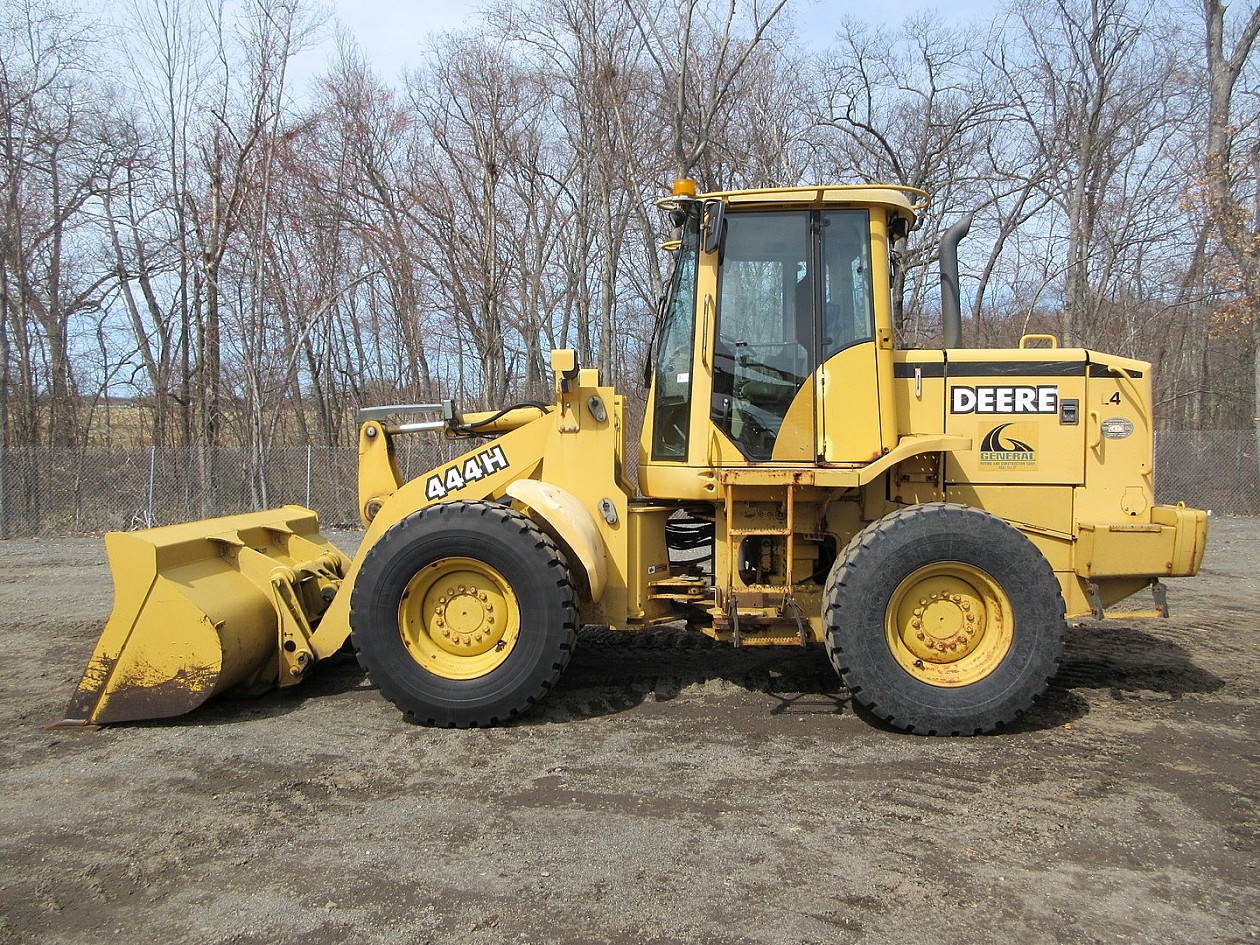 1997 JOHN DEERE 444H RUBBER TIRE WHEEL LOADER