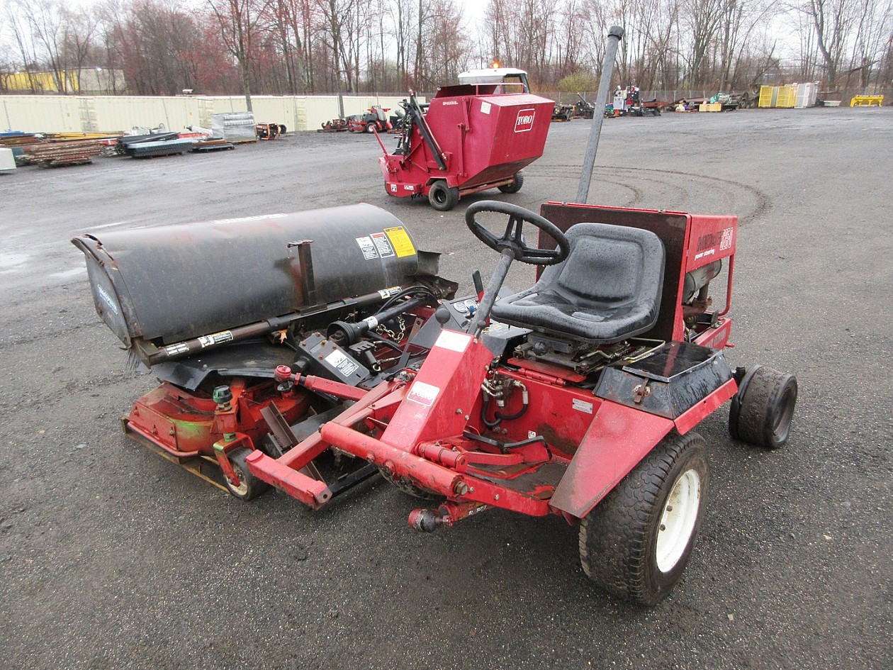 TORO GROUNDSMASTER 325-D TRACTOR